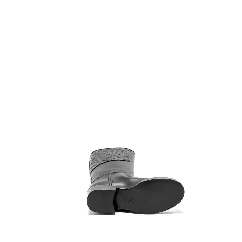 Chanel CC Logo High Boots Calfskin Black – Roziera